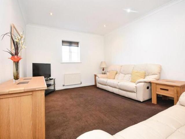 For Sale 2 Bedroom Shared Living/roommate Chelmsford Essex DS100426309