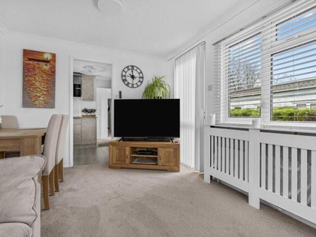For Sale 2 Bedroom Shared Living/roommate Chertsey Surrey DLS101675830