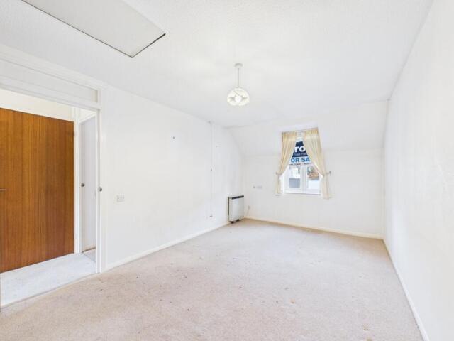 For Sale 2 Bedroom Shared Living/roommate Chesham Buckinghamshire DLS99895134