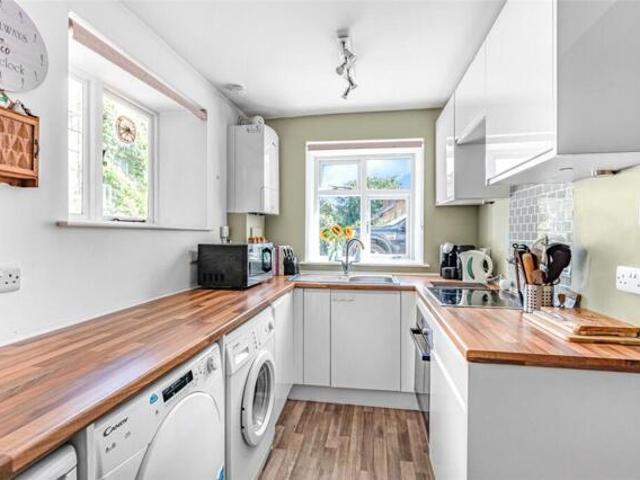 For Sale 2 Bedroom Shared Living/roommate Chipping Norton Oxfordshire DS101277993