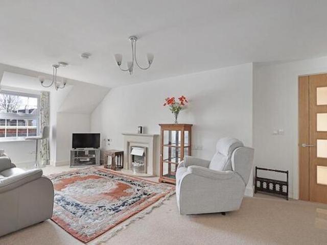 For Sale 2 Bedroom Shared Living/roommate Chipping Ongar Essex DLS99688632