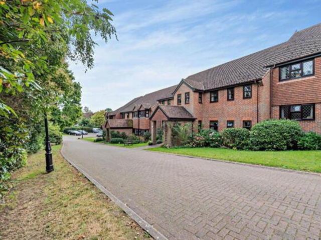 For Sale 2 Bedroom Shared Living/roommate Chorleywood Hertfordshire DLS100685136