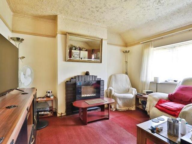 For Sale 2 Bedroom Shared Living/roommate Christchurch Dorset DS101316326