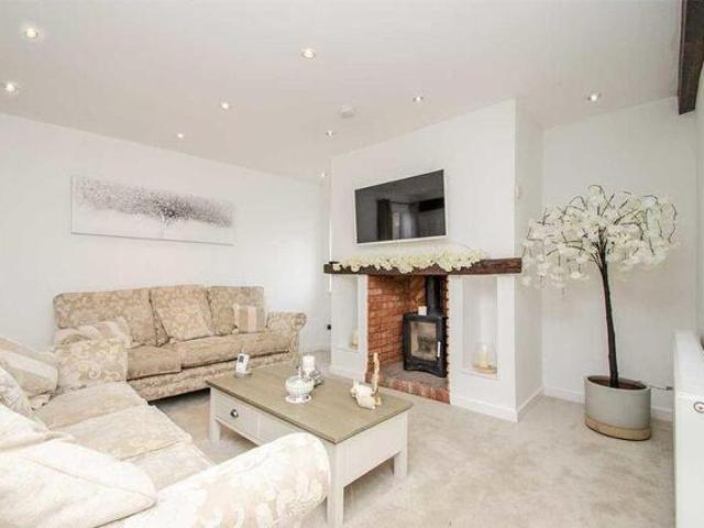 For Sale 2 Bedroom Shared Living/roommate Church Road Church Road DS99840071