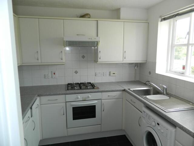 For Sale 2 Bedroom Shared Living/roommate Cippenham Slough DLS101059836