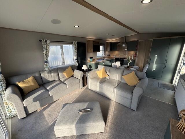 For Sale 2 Bedroom Shared Living/roommate Cleethorpes Lincolnshire DLS99130080