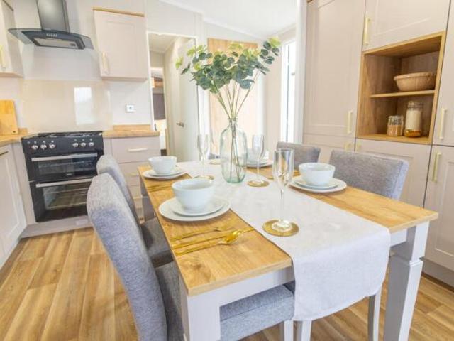 For Sale 2 Bedroom Shared Living/roommate Cleethorpes Lincolnshire DLS100685167