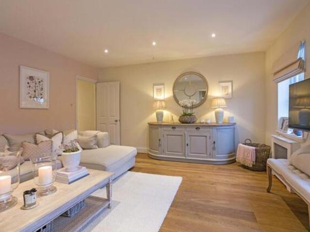 For Sale 2 Bedroom Shared Living/roommate Cookham Windsor And Maidenhead DS100366445