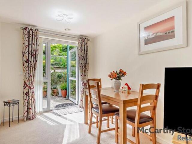For Sale 2 Bedroom Shared Living/roommate Cornwell Oxfordshire DLS99986451