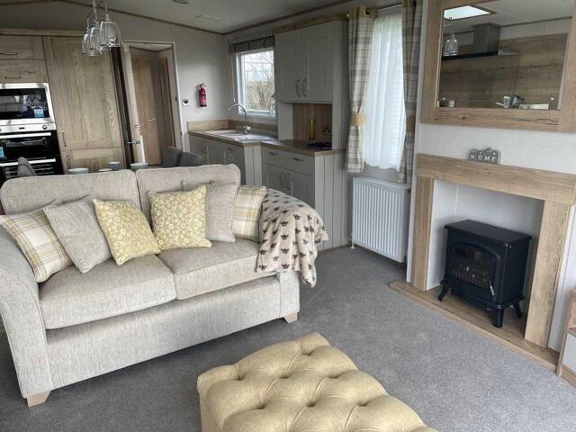 For Sale 2 Bedroom Shared Living/roommate Cornwell Devon DS100366433