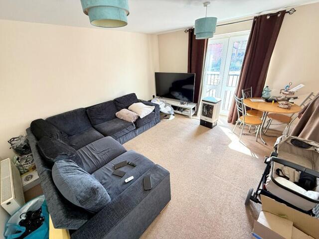 For Sale 2 Bedroom Shared Living/roommate Coventry Coventry DS98834400