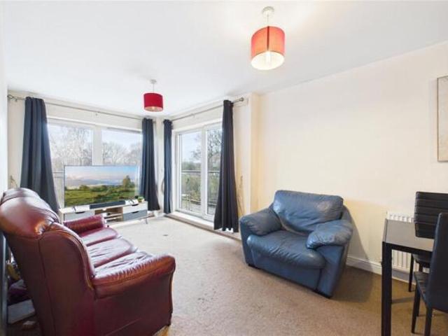 For Sale 2 Bedroom Shared Living/roommate Crawley West Sussex DS100398474