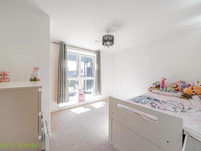 For Sale 2 Bedroom Shared Living/roommate Croydon Greater London DS98765914