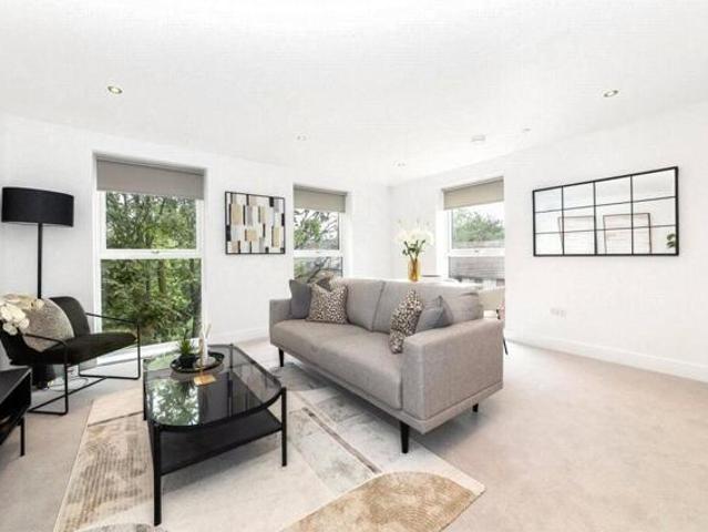 For Sale 2 Bedroom Shared Living/roommate Croydon Greater London DS100953490