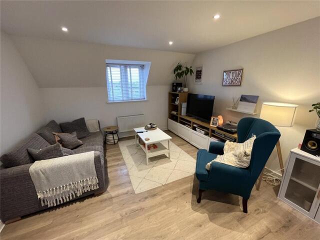 For Sale 2 Bedroom Shared Living/roommate Dunstable Central Bedfordshire DLS101100140