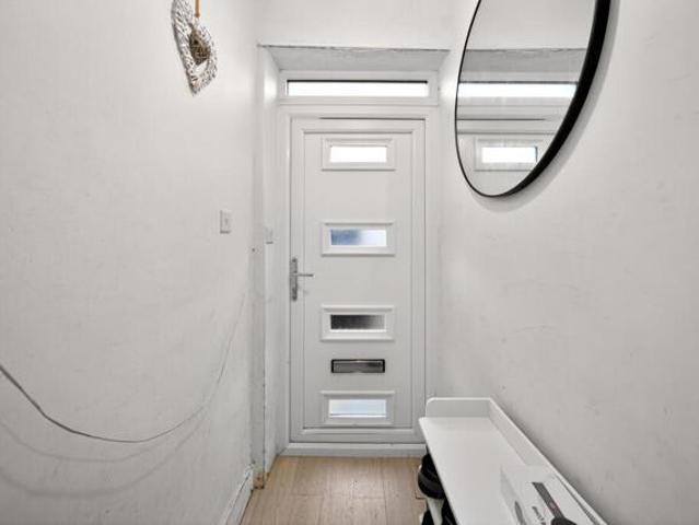 For Sale 2 Bedroom Shared Living/roommate Dagenham Greater London DLS99895408