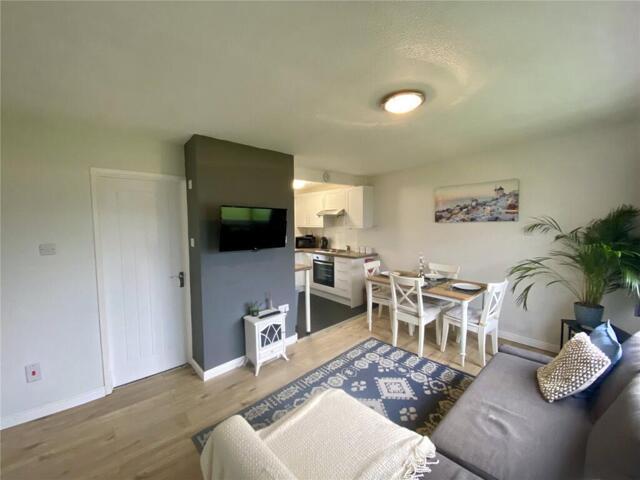 For Sale 2 Bedroom Shared Living/roommate Devon Devon DLS99523646