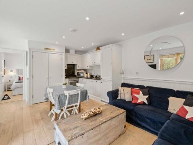 For Sale 2 Bedroom Shared Living/roommate Devon Devon DLS99986558