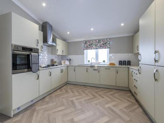 For Sale 2 Bedroom Shared Living/roommate Devon Devon DS100786773