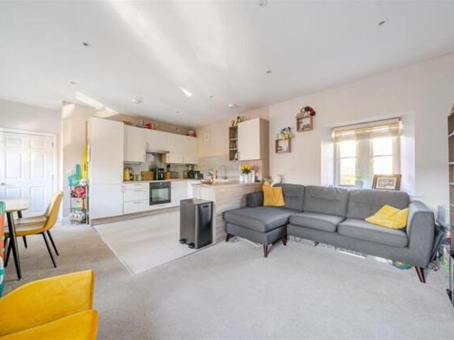For Sale 2 Bedroom Shared Living/roommate Dorchester Dorset DS98649301