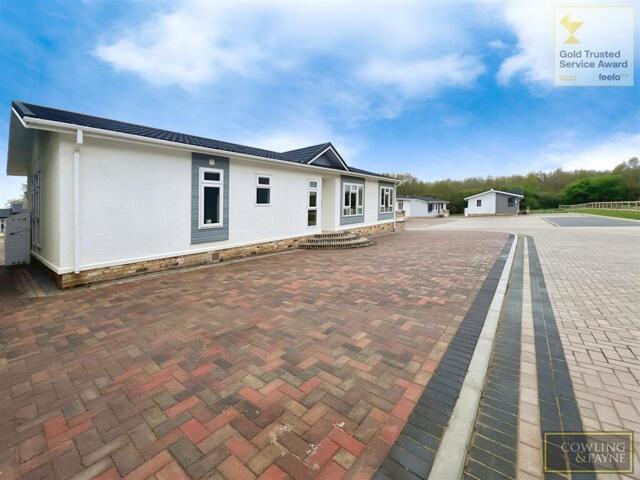 For Sale 2 Bedroom Shared Living/roommate Downham Downham DLS98649192