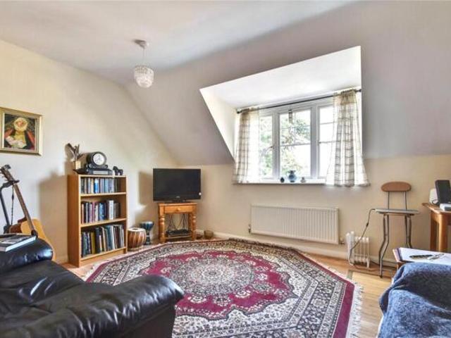 For Sale 2 Bedroom Shared Living/roommate Droitwich Worcestershire DS98969257