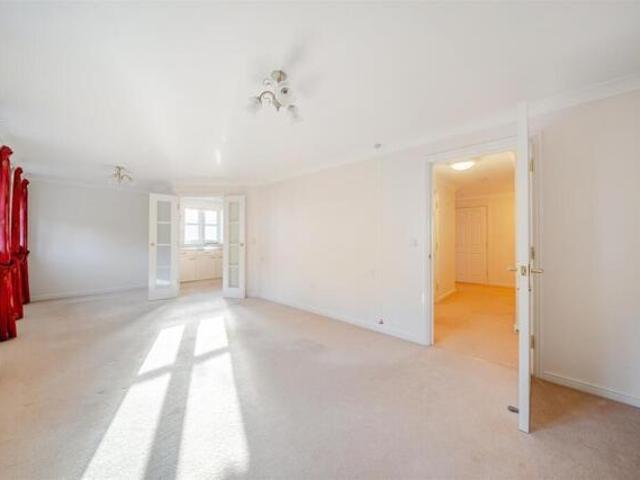 For Sale 2 Bedroom Shared Living/roommate Exeter Devon DLS100684870