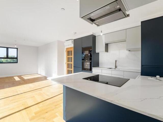 For Sale 2 Bedroom Shared Living/roommate Ealing Great London DLS99290465