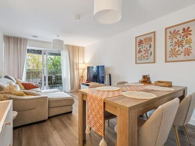 For Sale 2 Bedroom Shared Living/roommate Ealing Greater London DS100987979