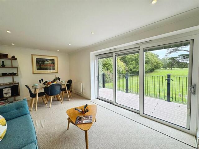 For Sale 2 Bedroom Shared Living/roommate East Cowes Isle Of Wight DLS98377466