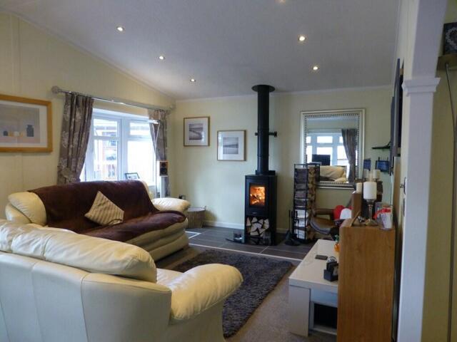 For Sale 2 Bedroom Shared Living/roommate East Sussex Kent DS98204593