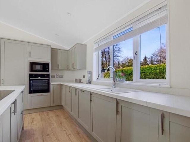 For Sale 2 Bedroom Shared Living/roommate East Sussex West Sussex DLS99054942