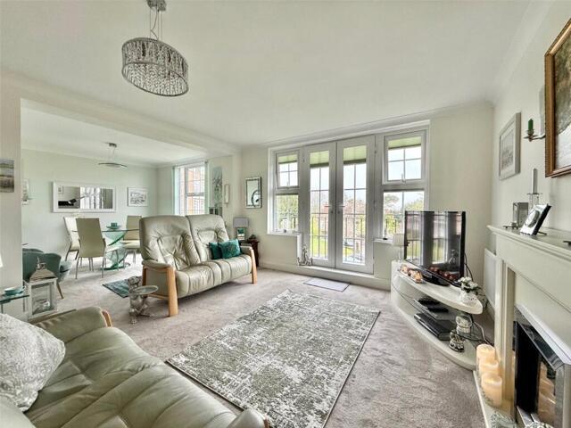 For Sale 2 Bedroom Shared Living/roommate Eastbourne East Sussex DLS101674965