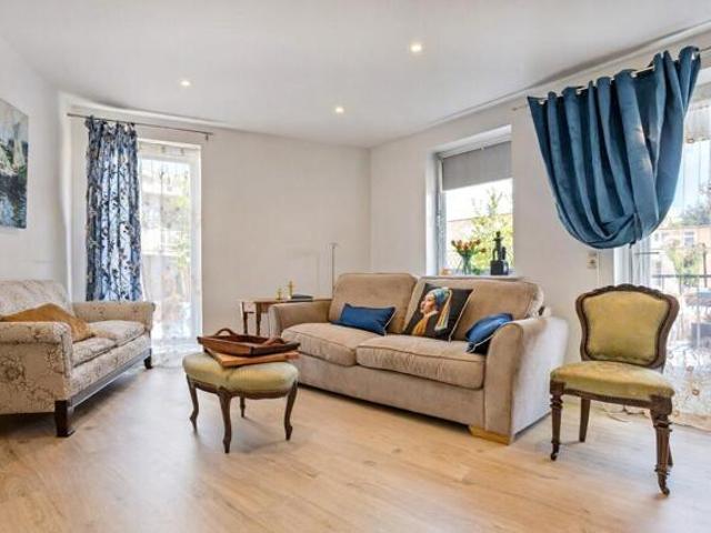 For Sale 2 Bedroom Shared Living/roommate Eastbourne East Sussex DLS101891908