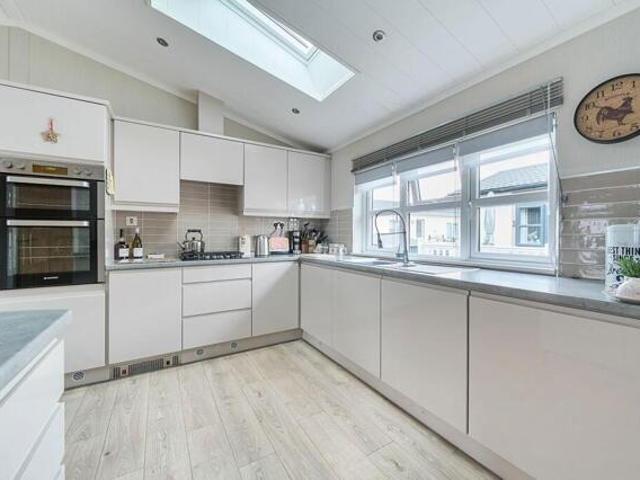 For Sale 2 Bedroom Shared Living/roommate Eastbourne East Sussex DS100426665