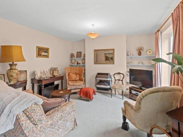 For Sale 2 Bedroom Shared Living/roommate Eastbourne East Sussex DS100541130
