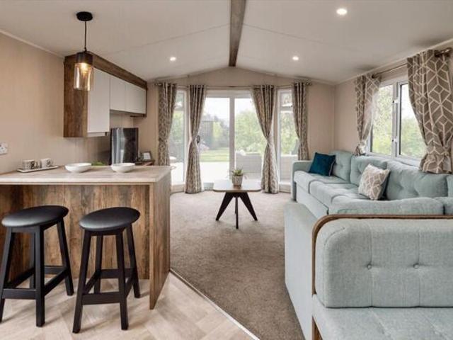 For Sale 2 Bedroom Shared Living/roommate Edinburgh Road Edinburgh Road DS98765669