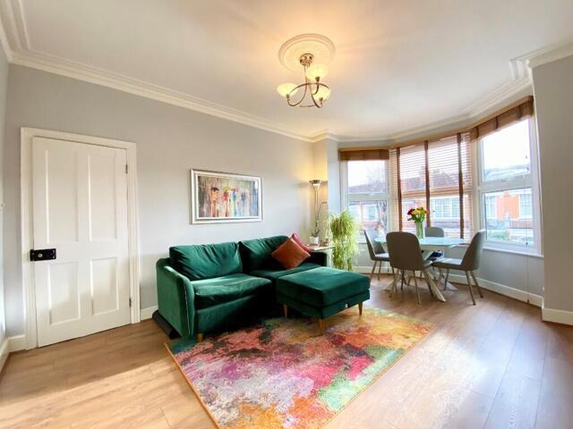 For Sale 2 Bedroom Shared Living/roommate Enfield Greater London DLS100614810