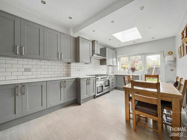 For Sale 2 Bedroom Shared Living/roommate Enfield Greater London DS99840091