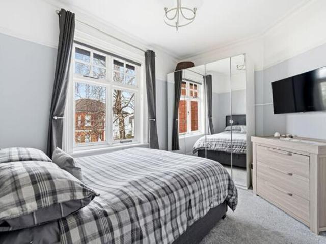 For Sale 2 Bedroom Shared Living/roommate Epsom Surrey DLS100541226