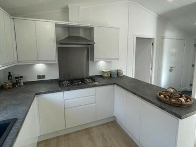 For Sale 2 Bedroom Shared Living/roommate Essex Essex DS100224199