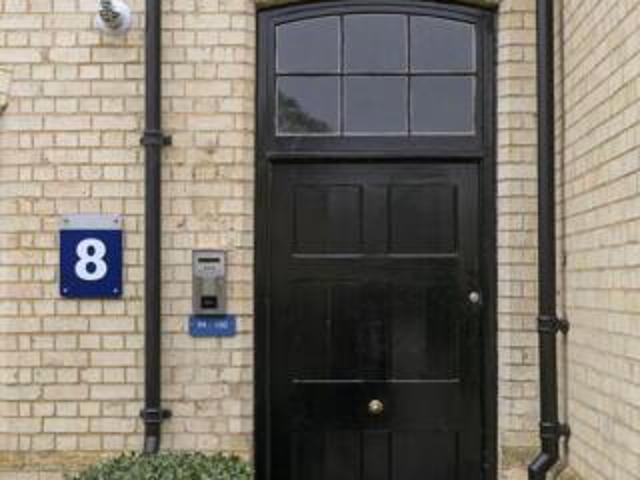 For Sale 2 Bedroom Shared Living/roommate Fairfield Hertfordshire DLS99029598