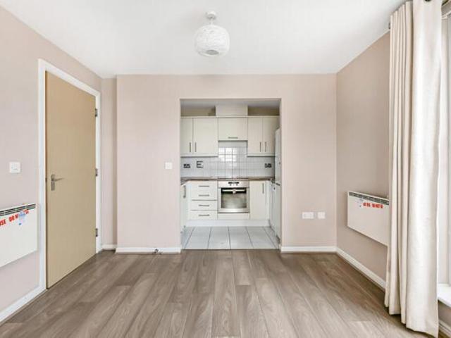 For Sale 2 Bedroom Shared Living/roommate Feltham Greater London DLS100398145