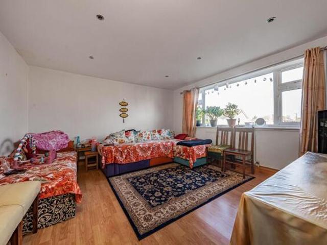 For Sale 2 Bedroom Shared Living/roommate Feltham Greater London DS100855075