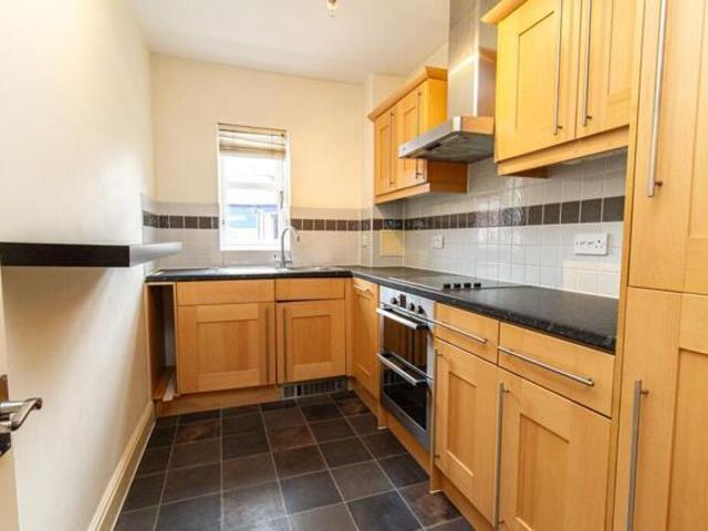 For Sale 2 Bedroom Shared Living/roommate Fleet Hampshire DLS101678190