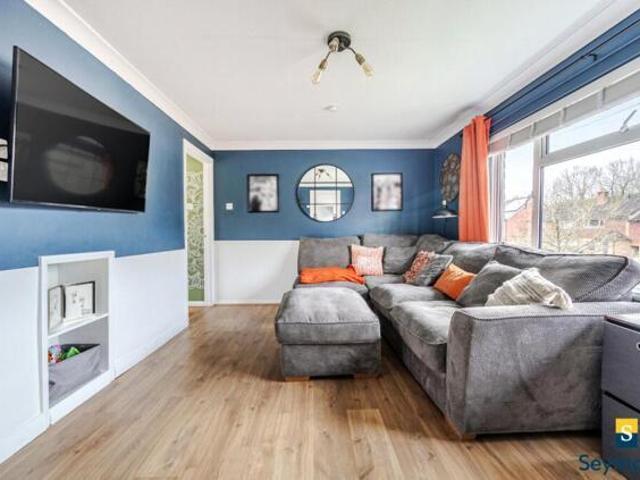 For Sale 2 Bedroom Shared Living/roommate Guildford Surrey DS99475904