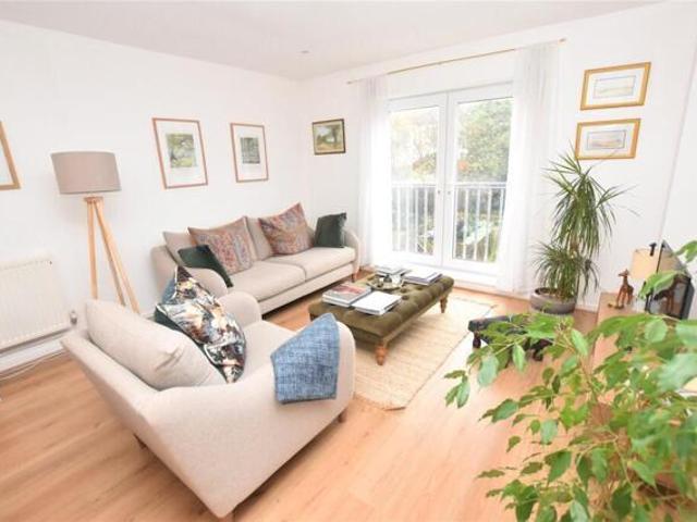 For Sale 2 Bedroom Shared Living/roommate Guiseley West Yorkshire DLS99161771