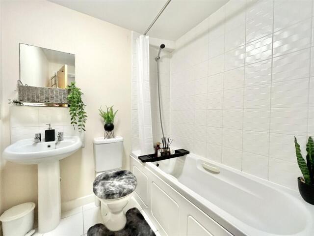 For Sale 2 Bedroom Shared Living/roommate Gateshead Gateshead DLS100024254