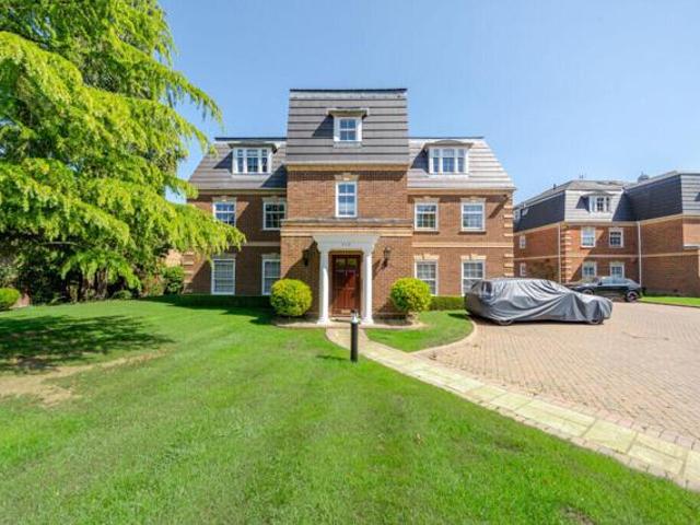 For Sale 2 Bedroom Shared Living/roommate Gerrards Cross Buckinghamshire DS101892357