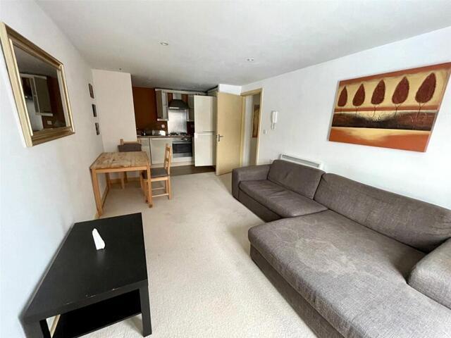 For Sale 2 Bedroom Shared Living/roommate Gosforth Newcastle Upon Tyne DS100024046